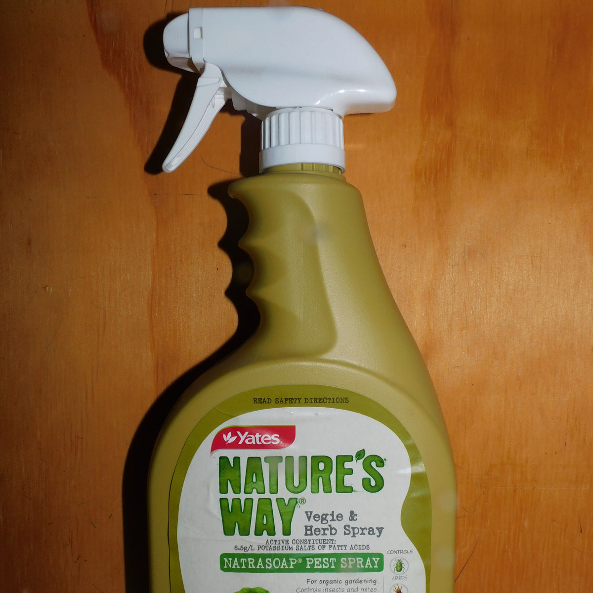 Yates Natrasoap - Organic Pest Spray – Wombat Gully Plant Farm Geelong